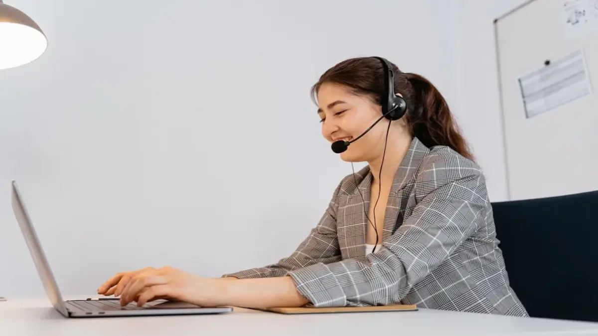 Contact Center Functions: What They Are and How They Work